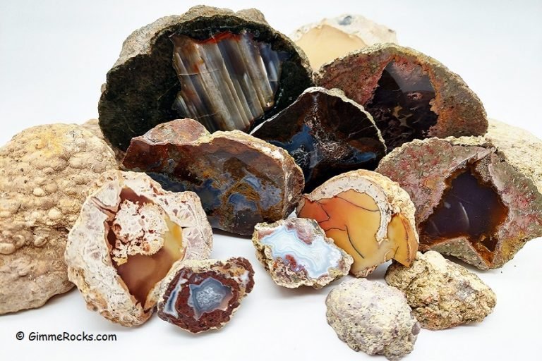 Thundereggs – Rough Rocks with Crystal Surprised Interiors