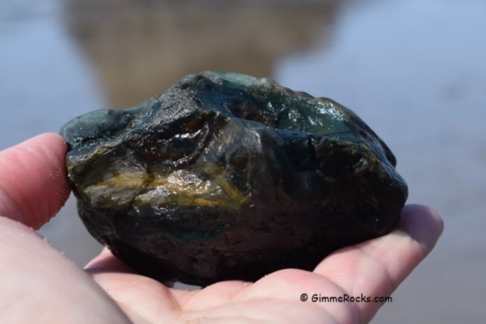 Understanding Jasper: Formation, Composition, and Identification